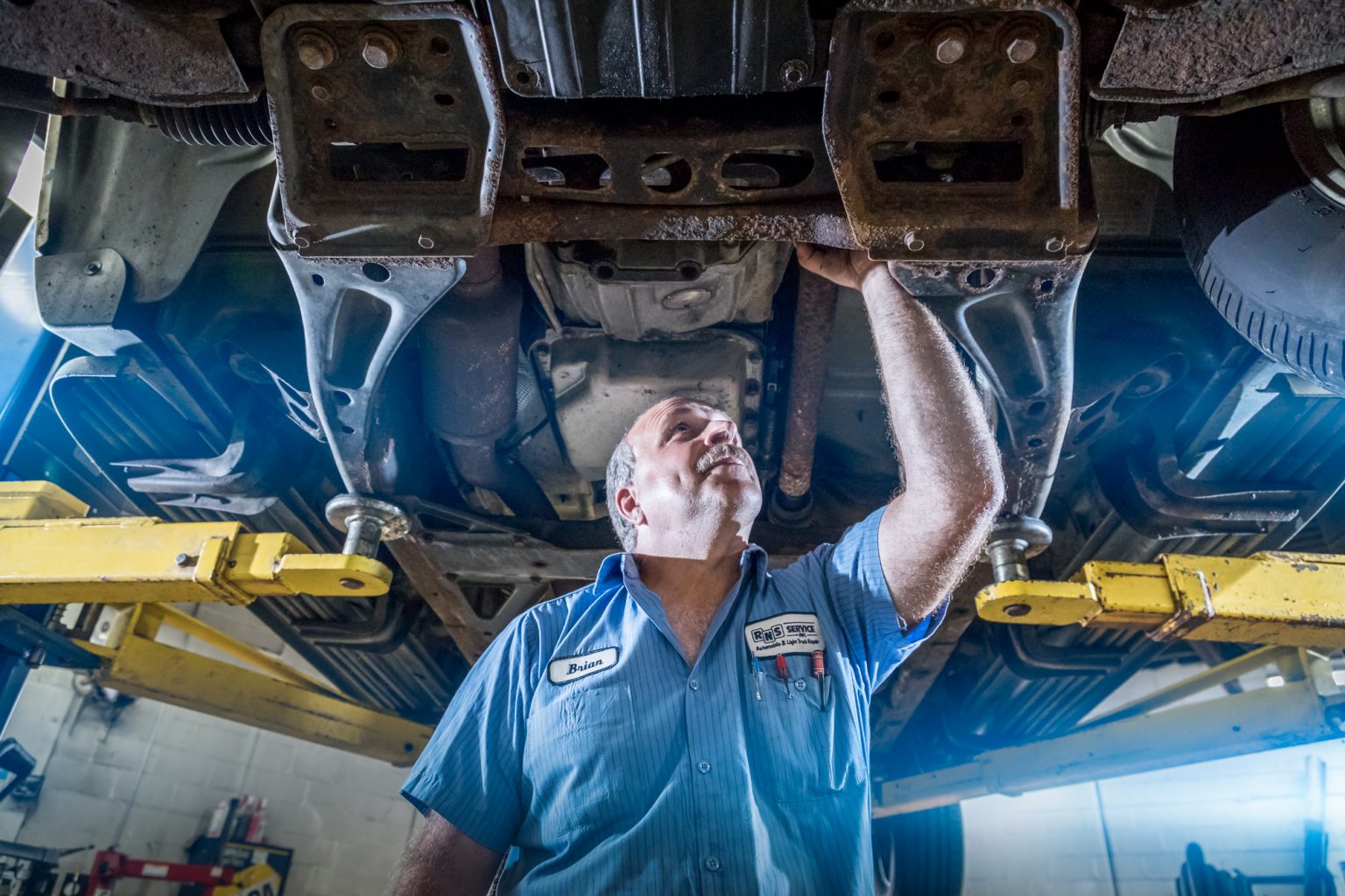 5 Reasons To Trust Your Local Automotive Repair Mechanic - RNS Service ...